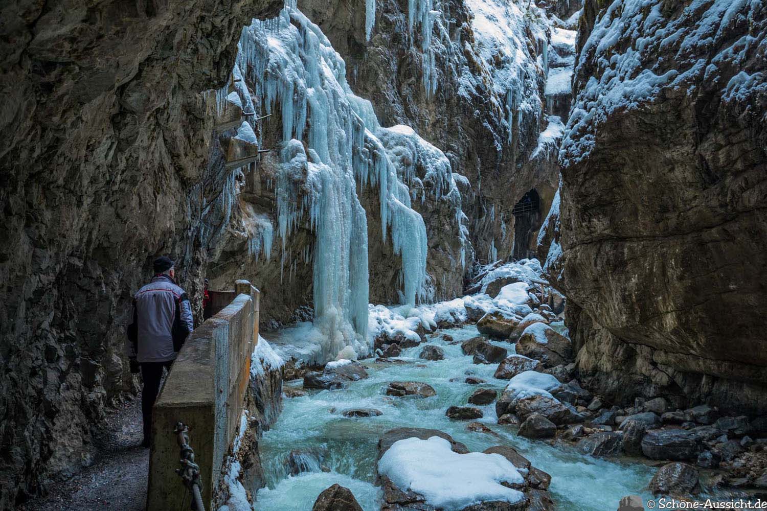 Partnachklamm im Winter - Eiszeit mit 3 Wanderwege Ideen