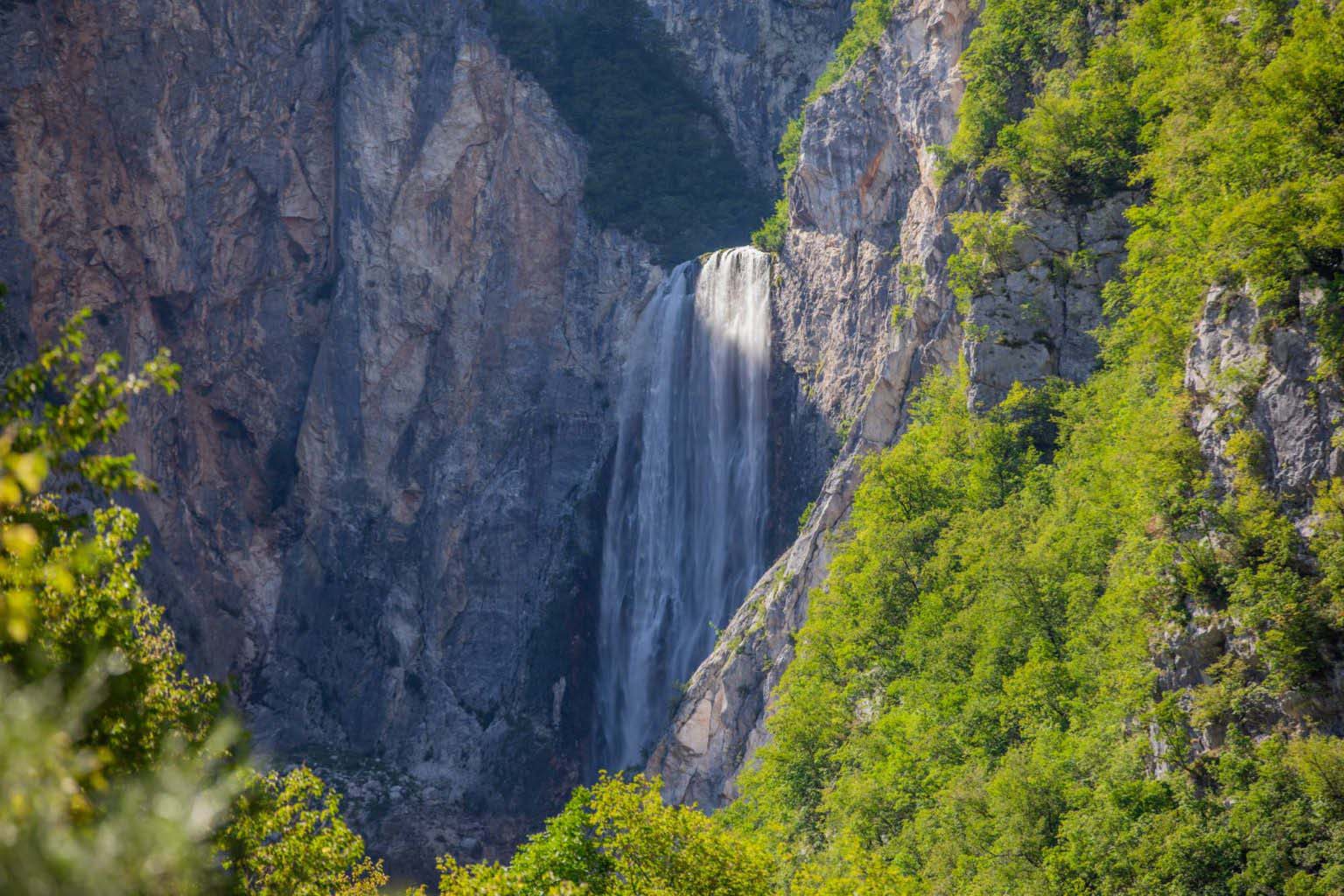 Boka Wasserfall bei Bovec - Mega Wasserfall im Soca Tal